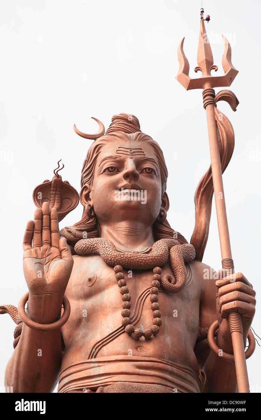 Statue of Hindu divinity Shiva Stock Photo - Alamy