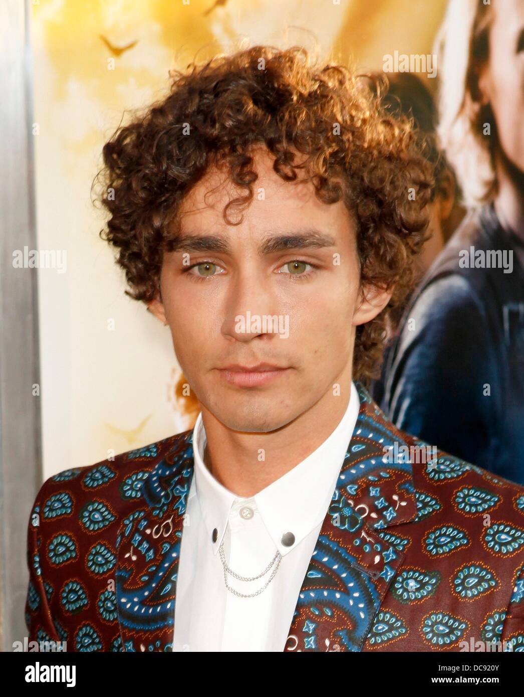 Simon City Of Bones Robert Sheehan
