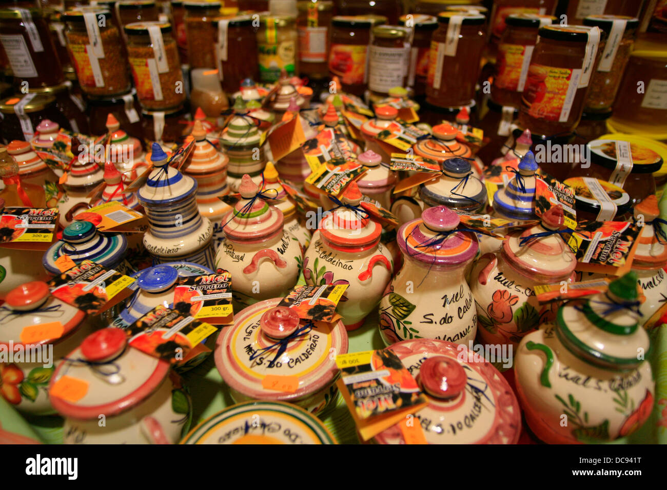 Portuguese honey pots on market stall Stock Photo - Alamy