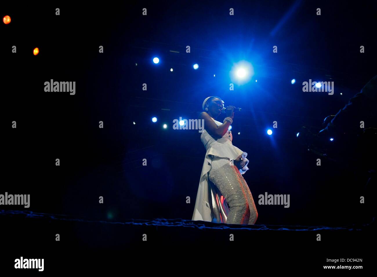 JOHANNESBURG, SOUTH AFRICA: Lira performs during R Kelly's 'Single ...