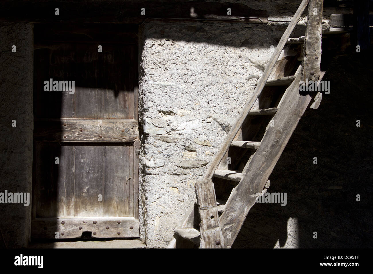 Wooden stair old hi-res stock photography and images - Alamy