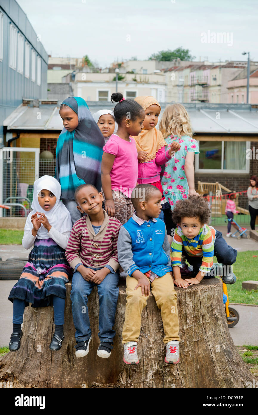 Chinese schoolgirls hi-res stock photography and images - Alamy