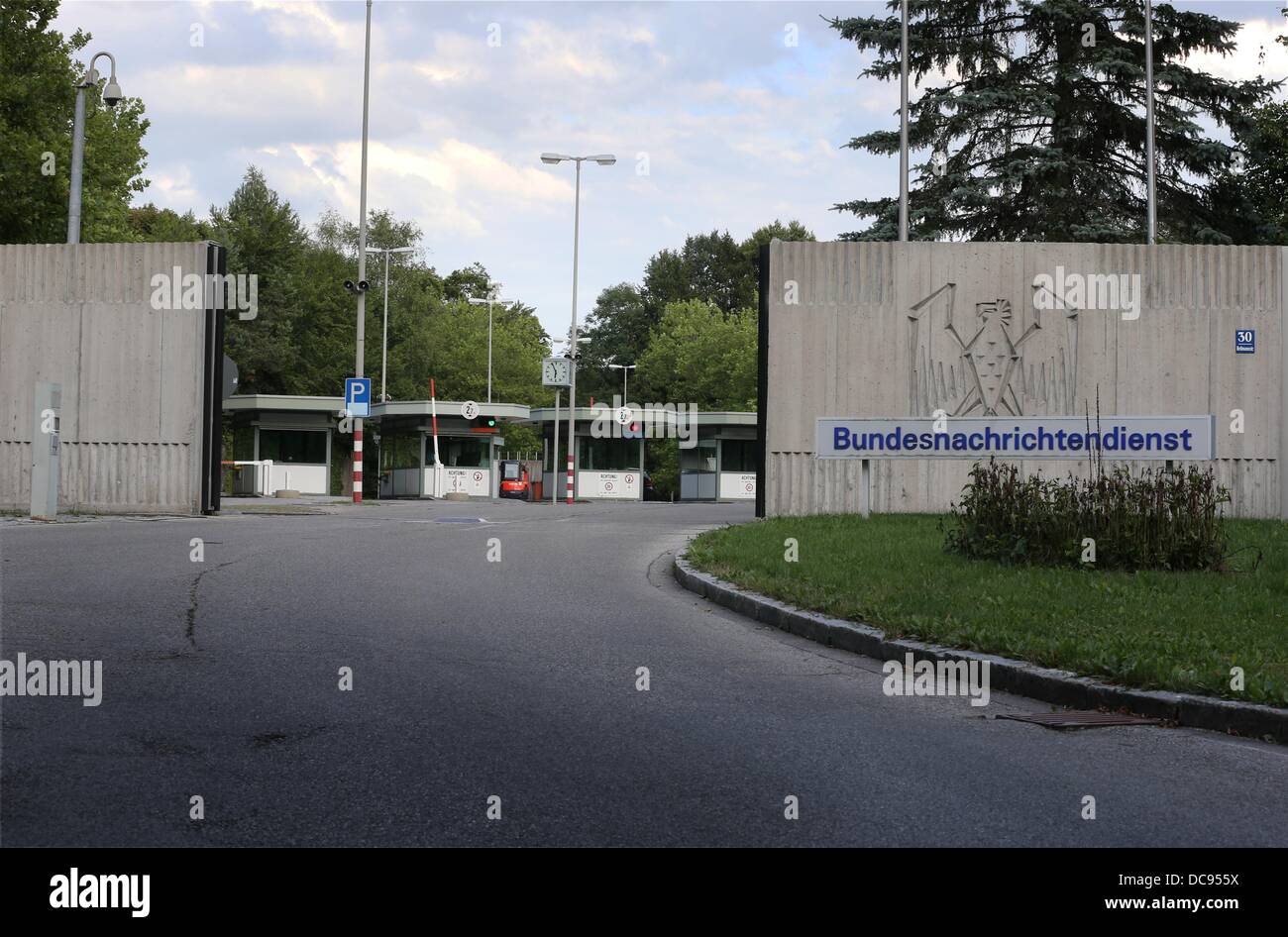 A view of the entrance to the grounds of the Bundesnachrichtendienst ...
