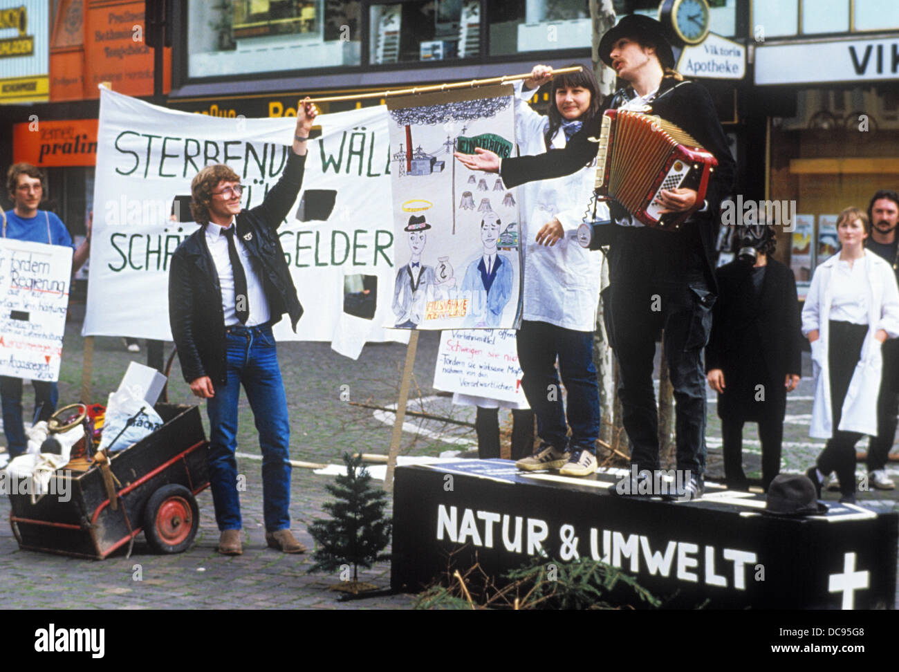 Environmental protest 1980s hi-res stock photography and images - Alamy