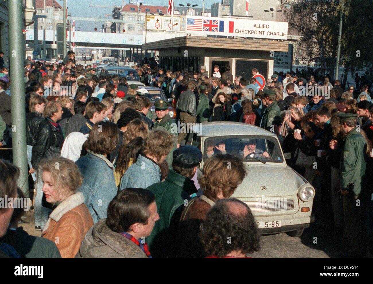 10 jahre mauerfall hi-res stock photography and images - Alamy