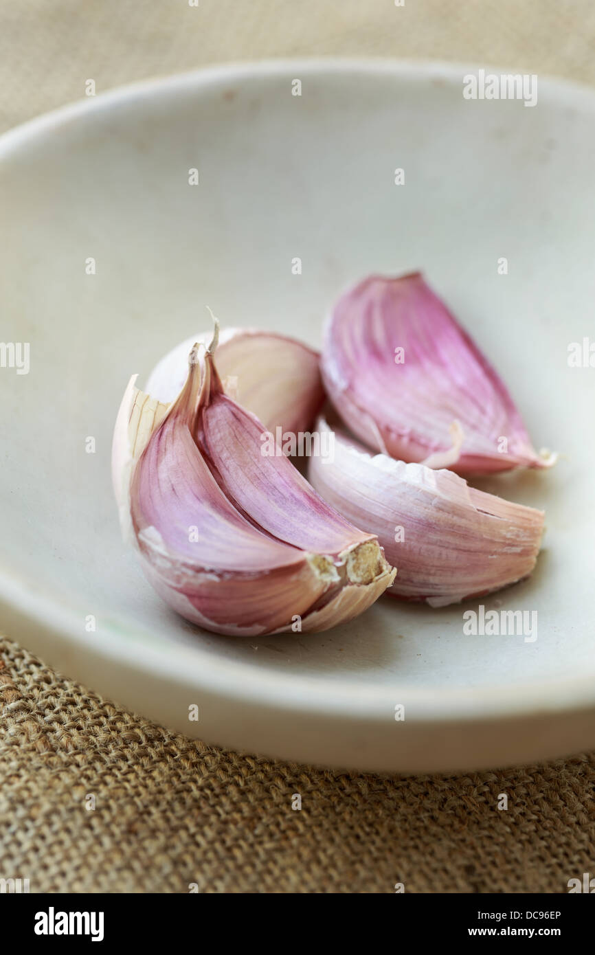 Red garlic from Sicily, Italy Stock Photo - Alamy
