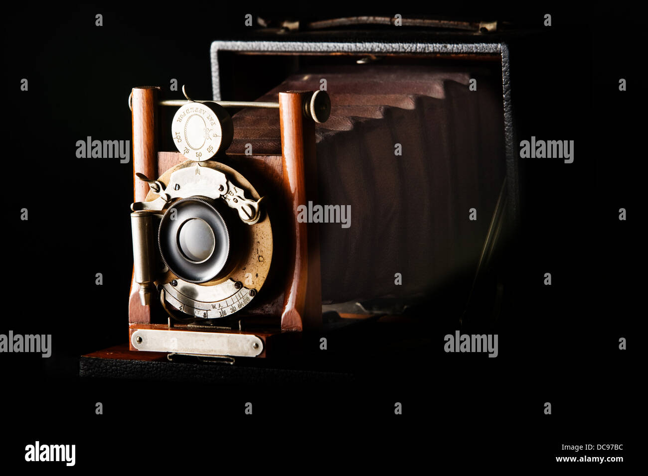 Antique view Camera with leather bellows Stock Photo - Alamy