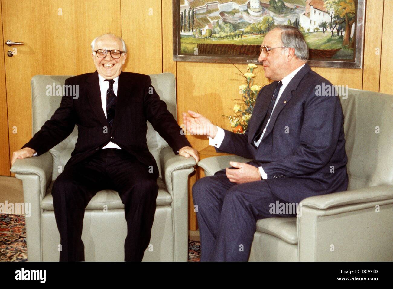 President of the People's Parliament of the GDR Horst Sindermann (l ...