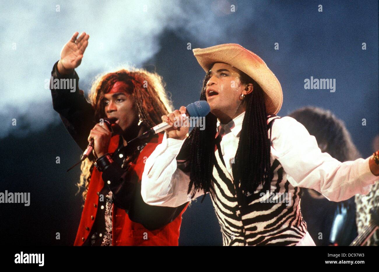 Milli vanilli hi-res stock photography and images - Alamy