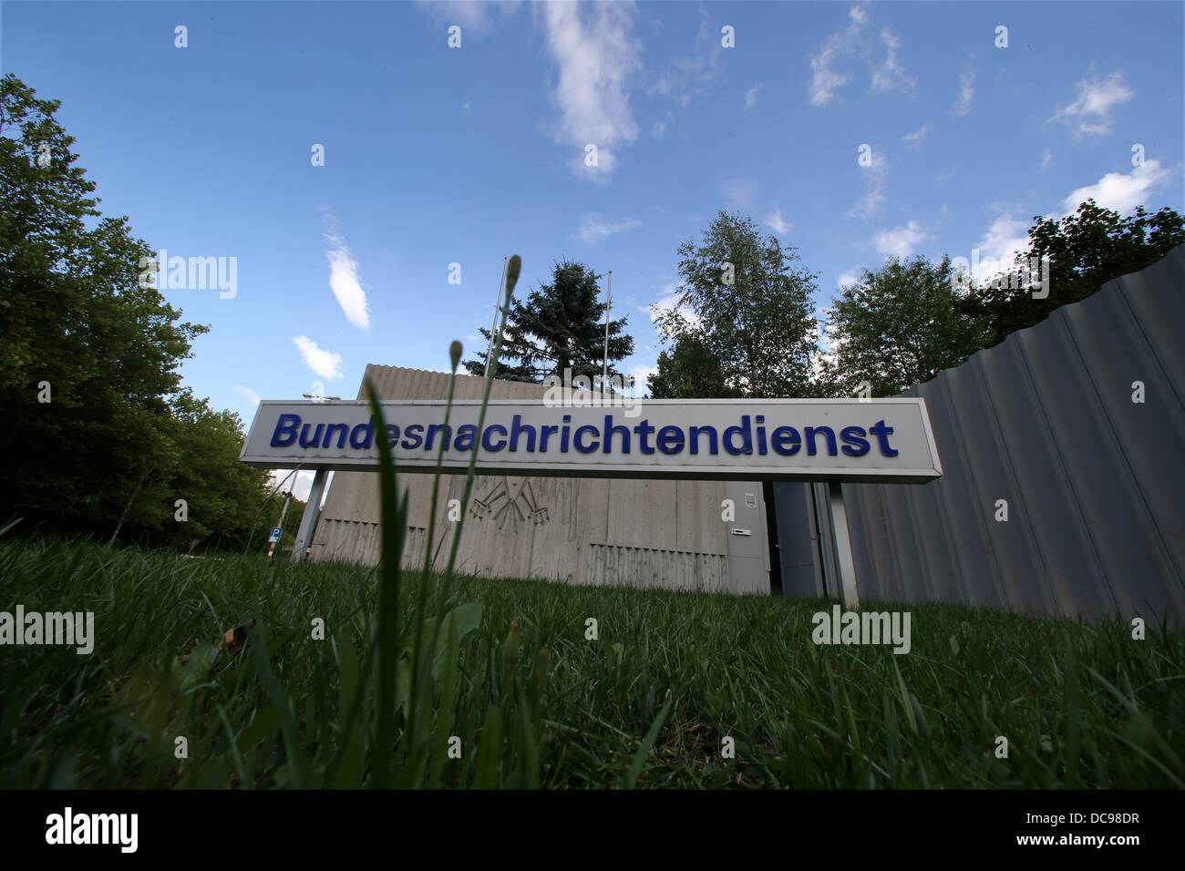 A view of the entrance to the grounds of the Bundesnachrichtendienst ...