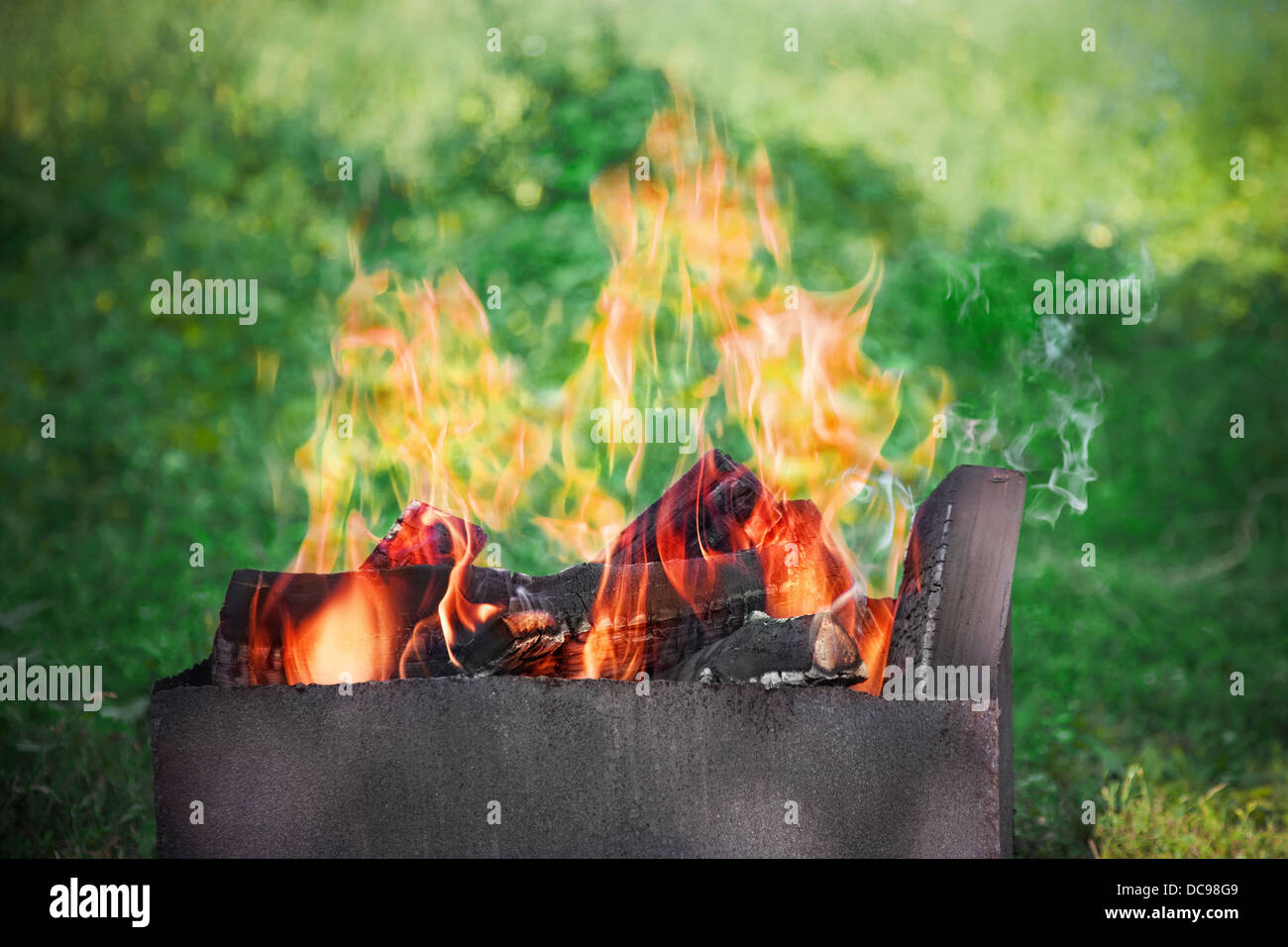Preparing fire hi-res stock photography and images - Alamy