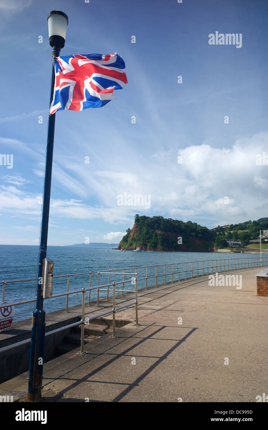 Union jack flag fluttering hi-res stock photography and images - Alamy