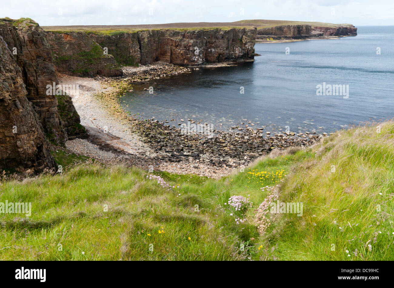 Cliffs at Mull Head on the Deerness peninsula, Mainland, Orkney Stock ...