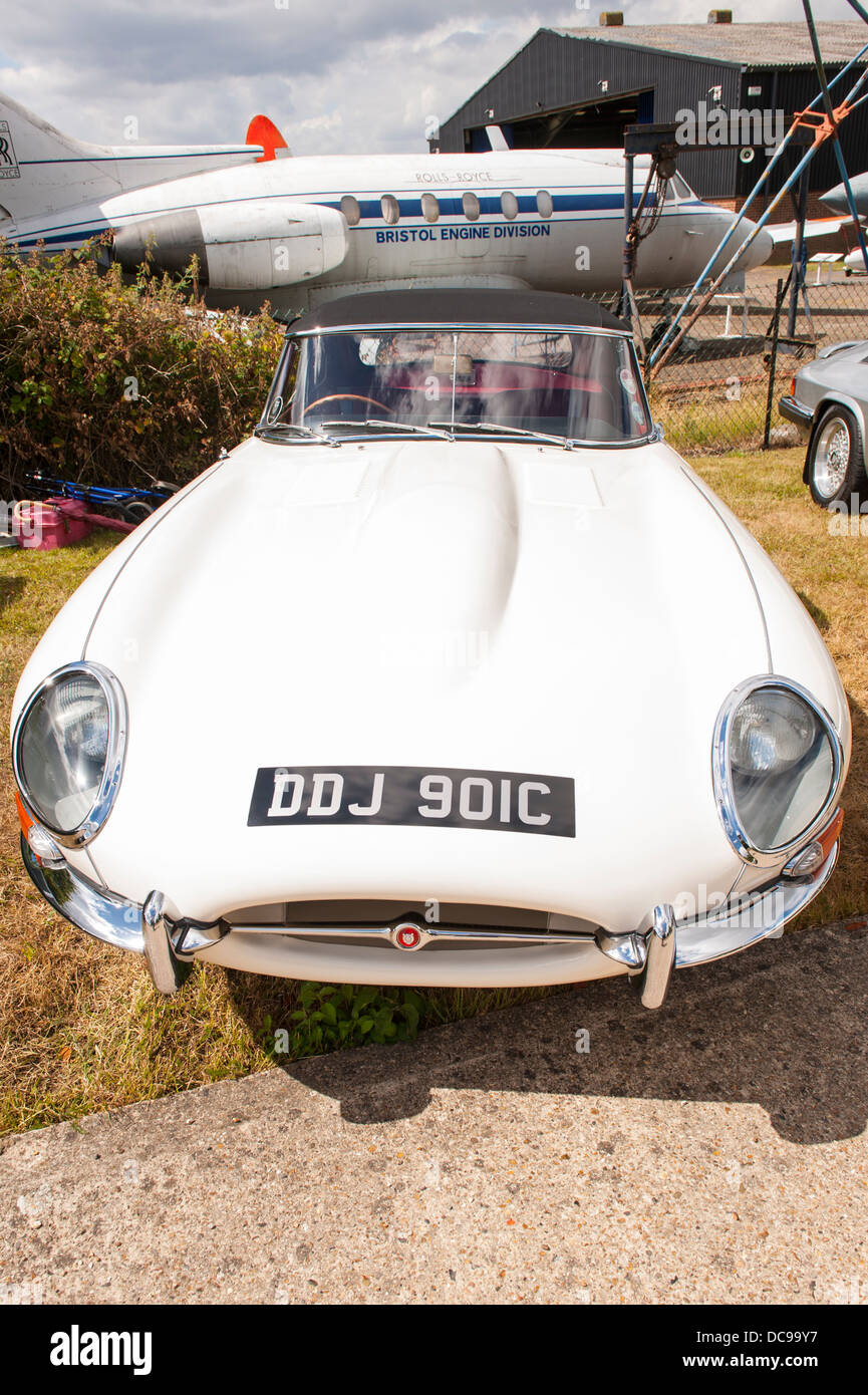 1965 e type jaguar 4 2 litre hi-res stock photography and images - Alamy