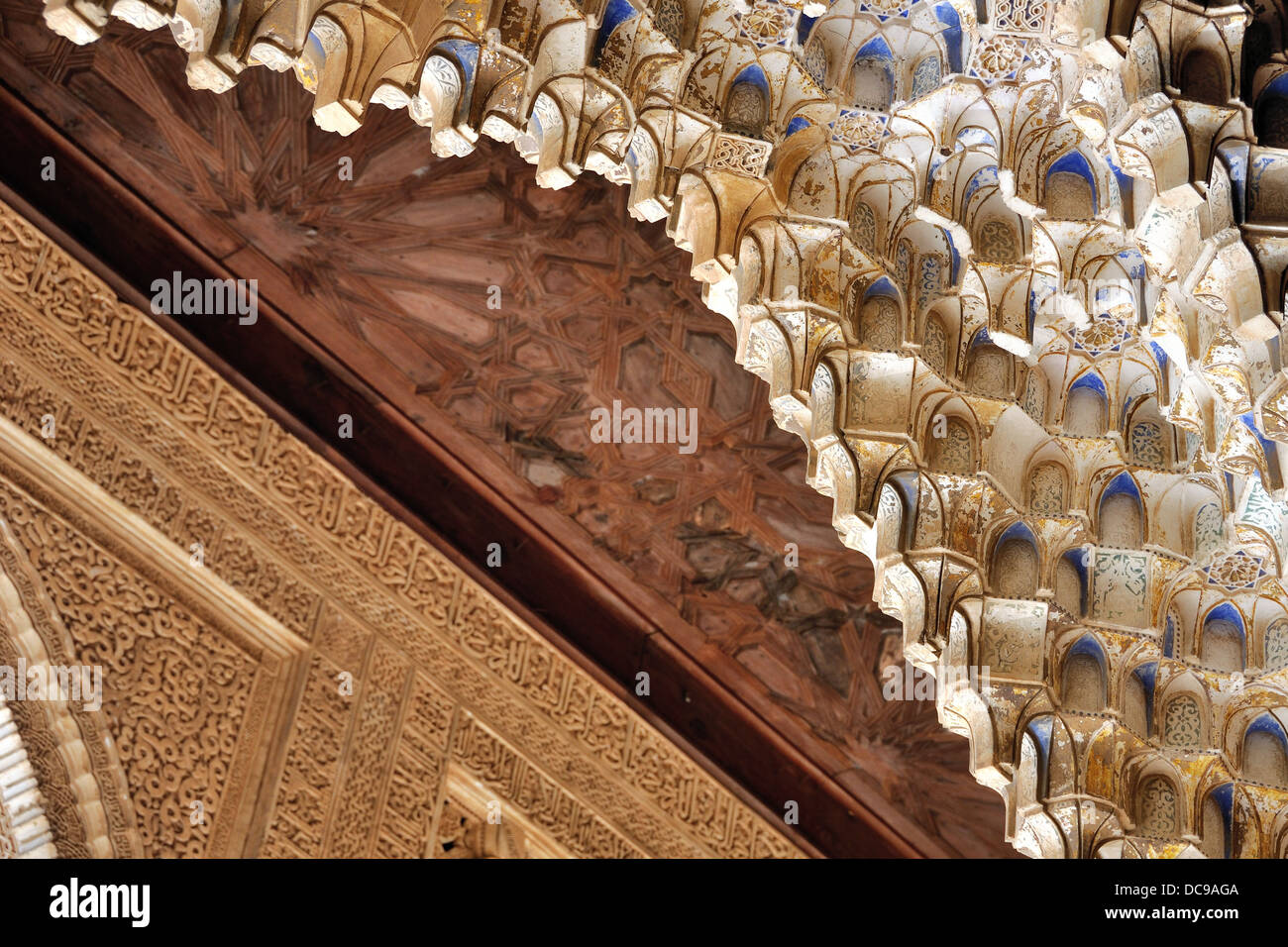 Beautiful Arc at the Alhambra palace in Granada, Spain Stock Photo - Alamy