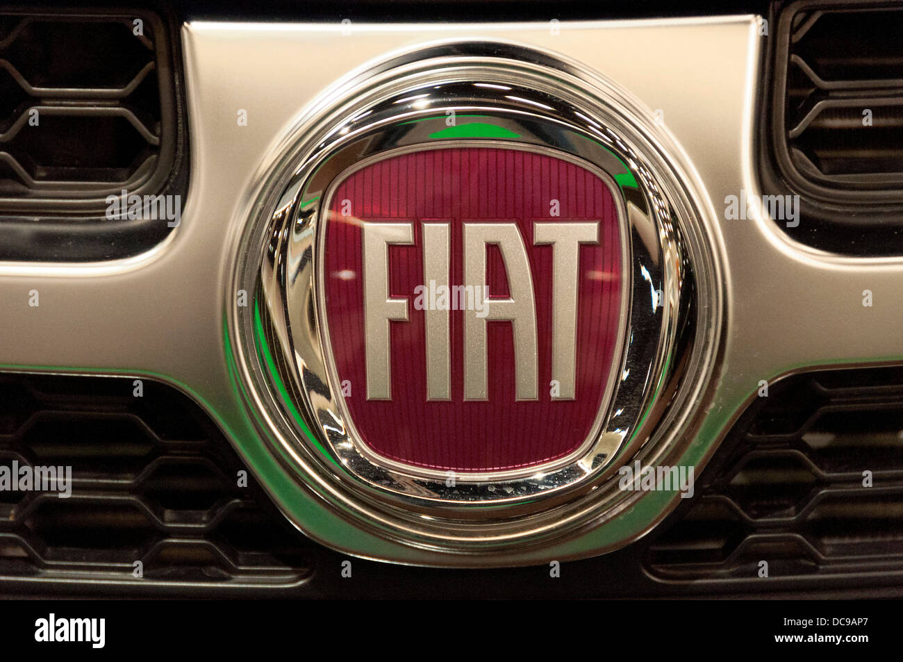 Fiat logo hi-res stock photography and images - Alamy
