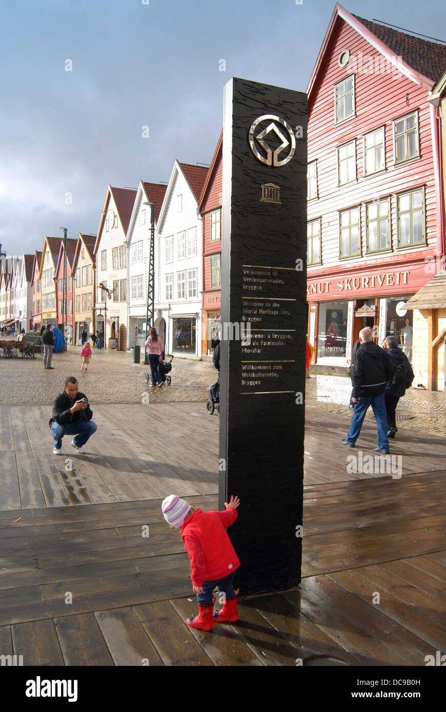 The attractive hanseatic wharf at Bryggen BERGEN Stock Photo - Alamy