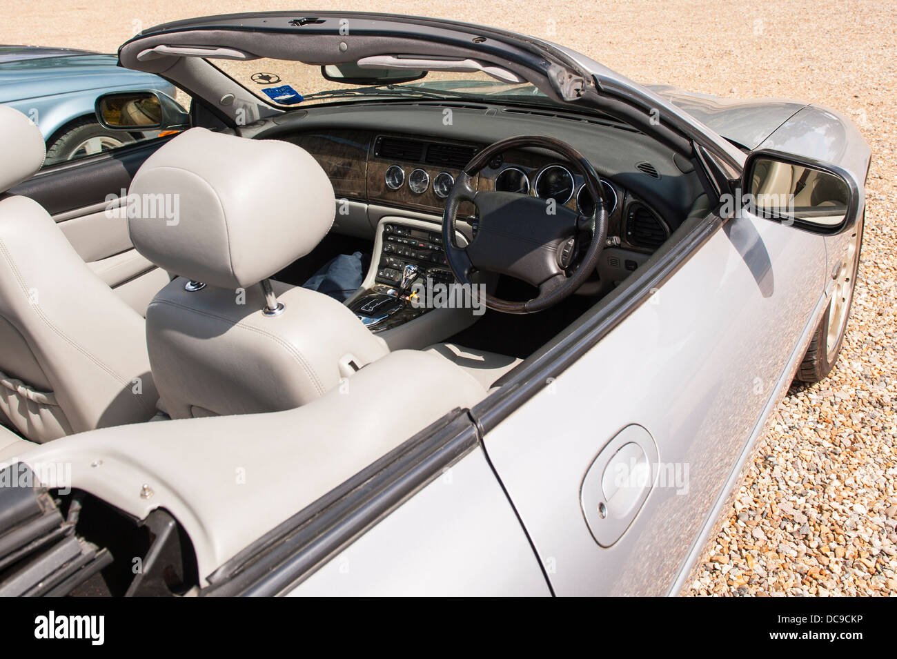 de Havilland Aircraft Museum Jaguar XKR auto automatic gear shift ...