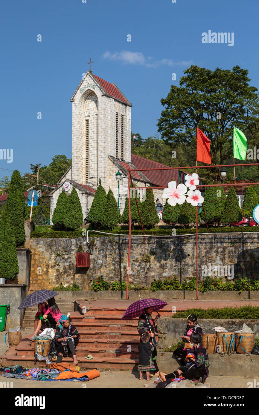 The exterior facade of the Nam Duc Tin Catholic Church in Sapa, Vietnam ...