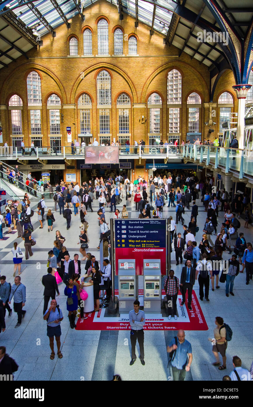 Passengers moving around the concourse of Liverpool street railway ...