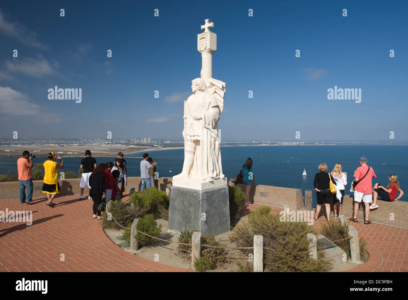 JUAN RODRIGUEZ CABRILLO STATUE (©ALVARO DE BREE 1939) CABRILLO NATIONAL ...