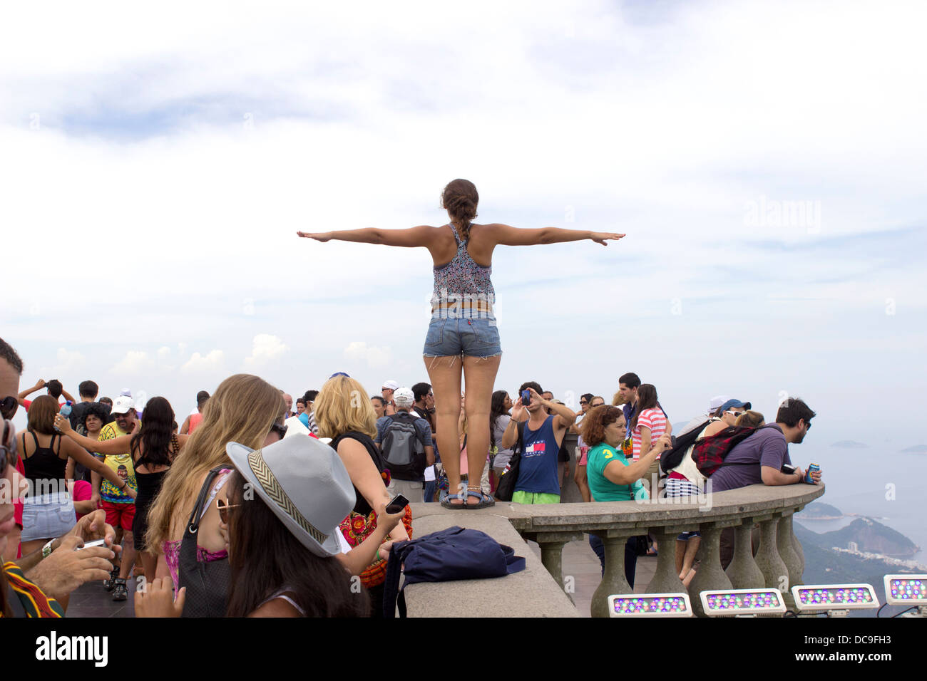 Jesus christ pose hi-res stock photography and images - Alamy