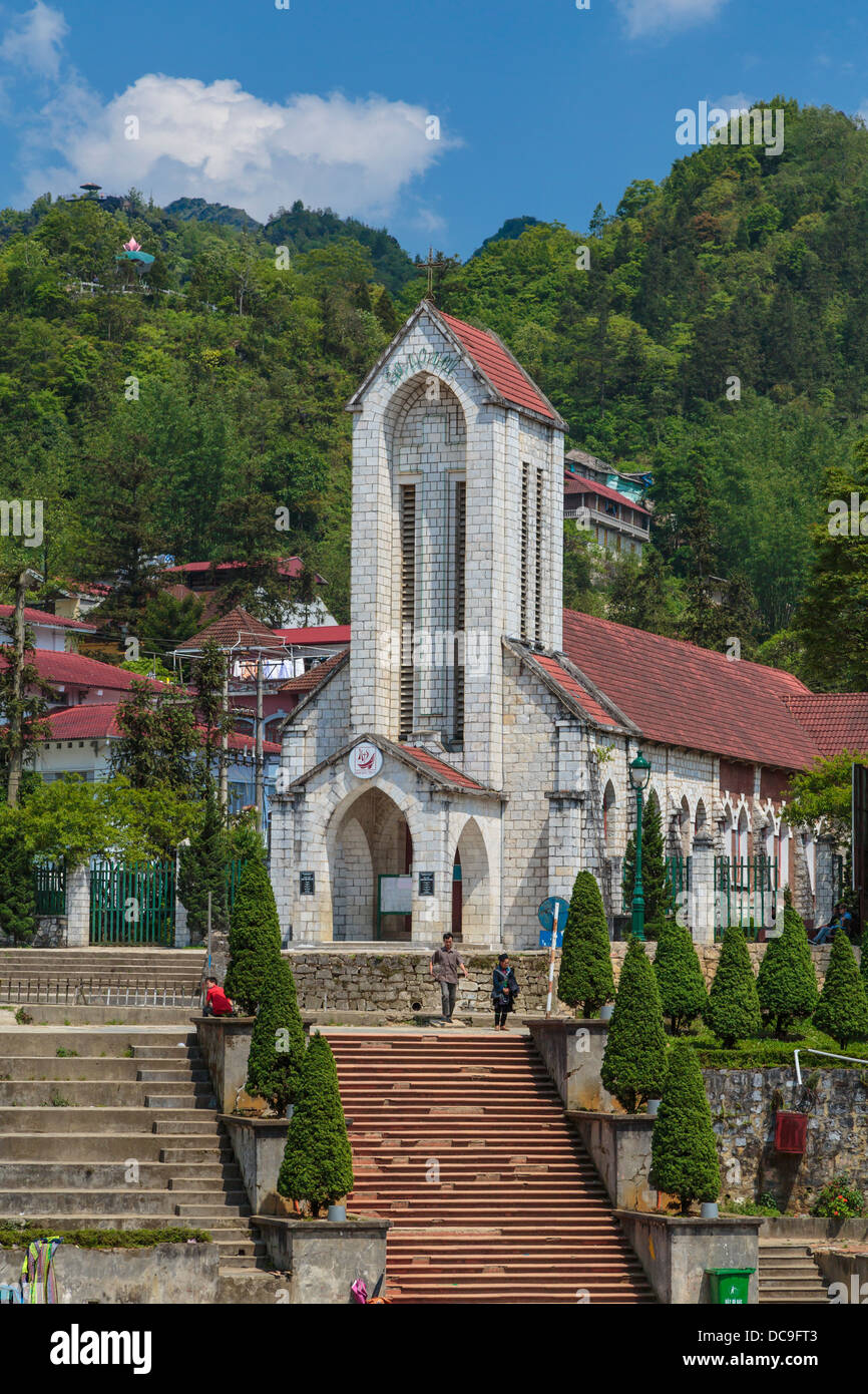 The exterior facade of the Nam Duc Tin Catholic Church in Sapa, Vietnam ...