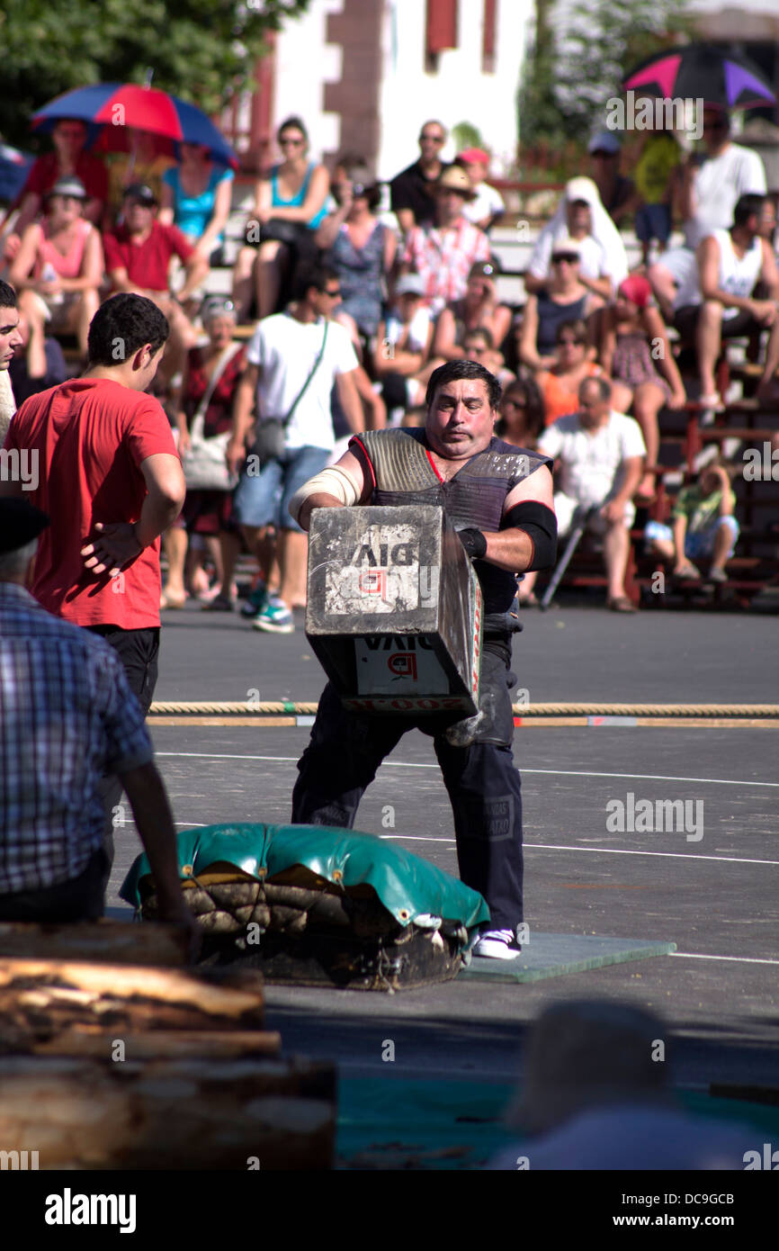 basque country competition strength festival Stock Photo - Alamy