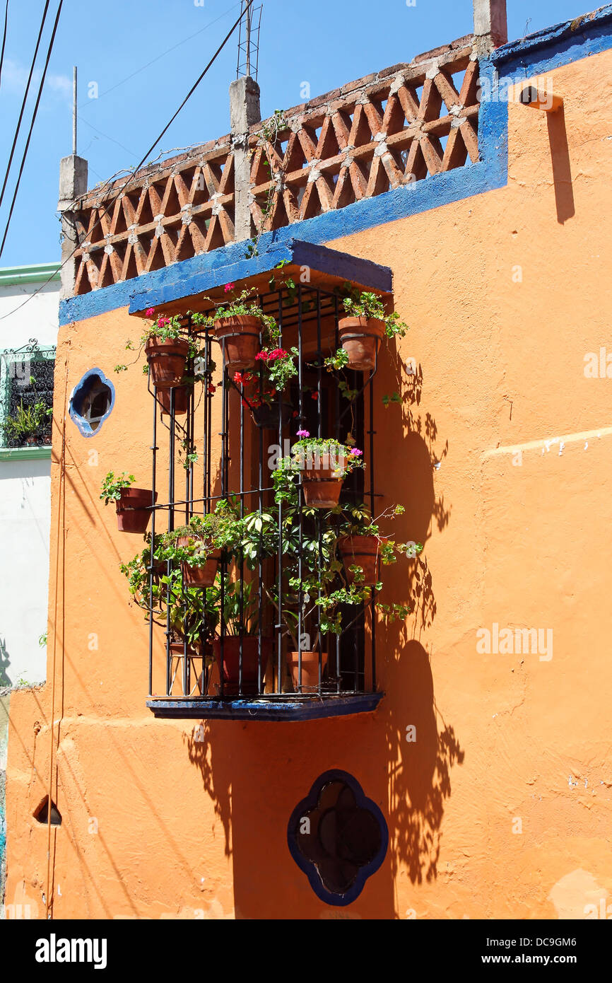 Colorful modern mexican wall hi-res stock photography and images - Alamy