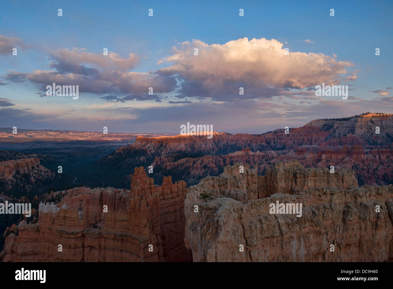 sunset from Sunset Point in Bryce Canyon National Park, Utah Stock ...