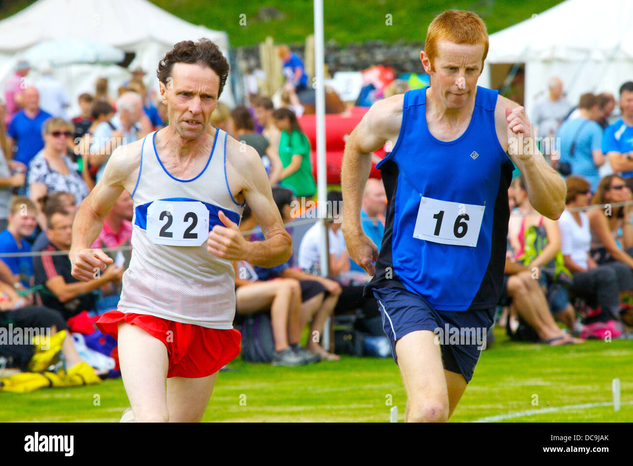 Track and field runners hi-res stock photography and images - Alamy