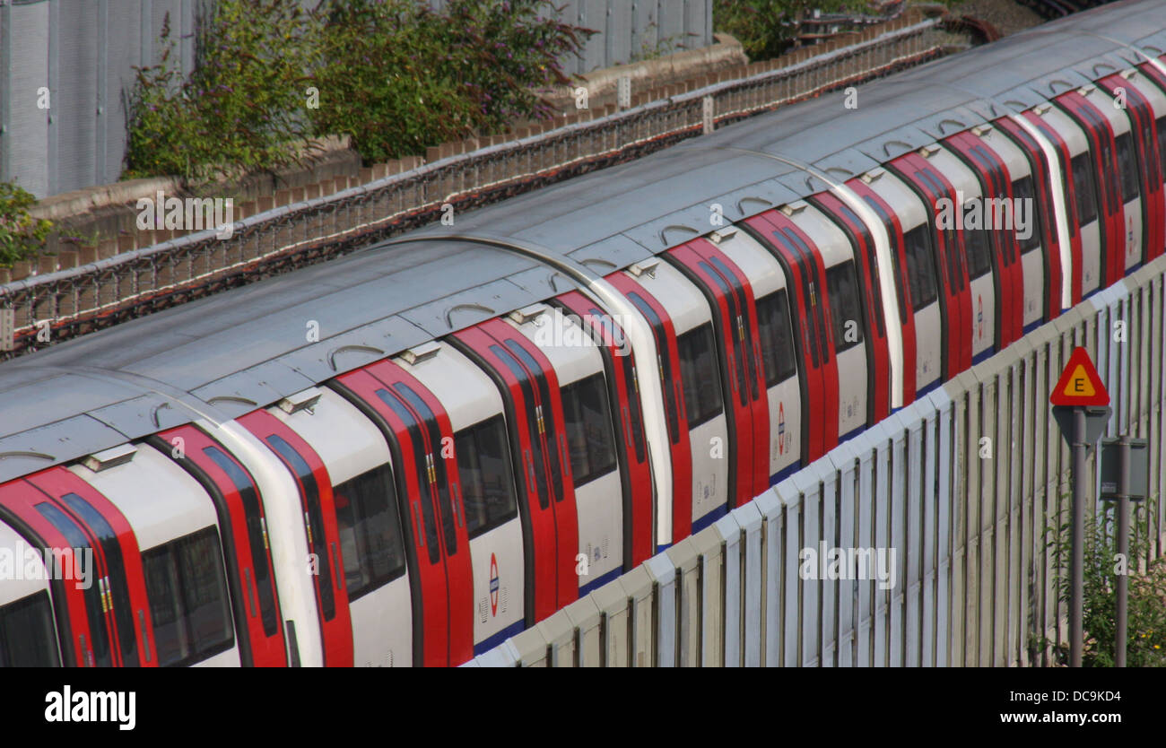 London Underground Jubilee Line trains Stock Photo - Alamy