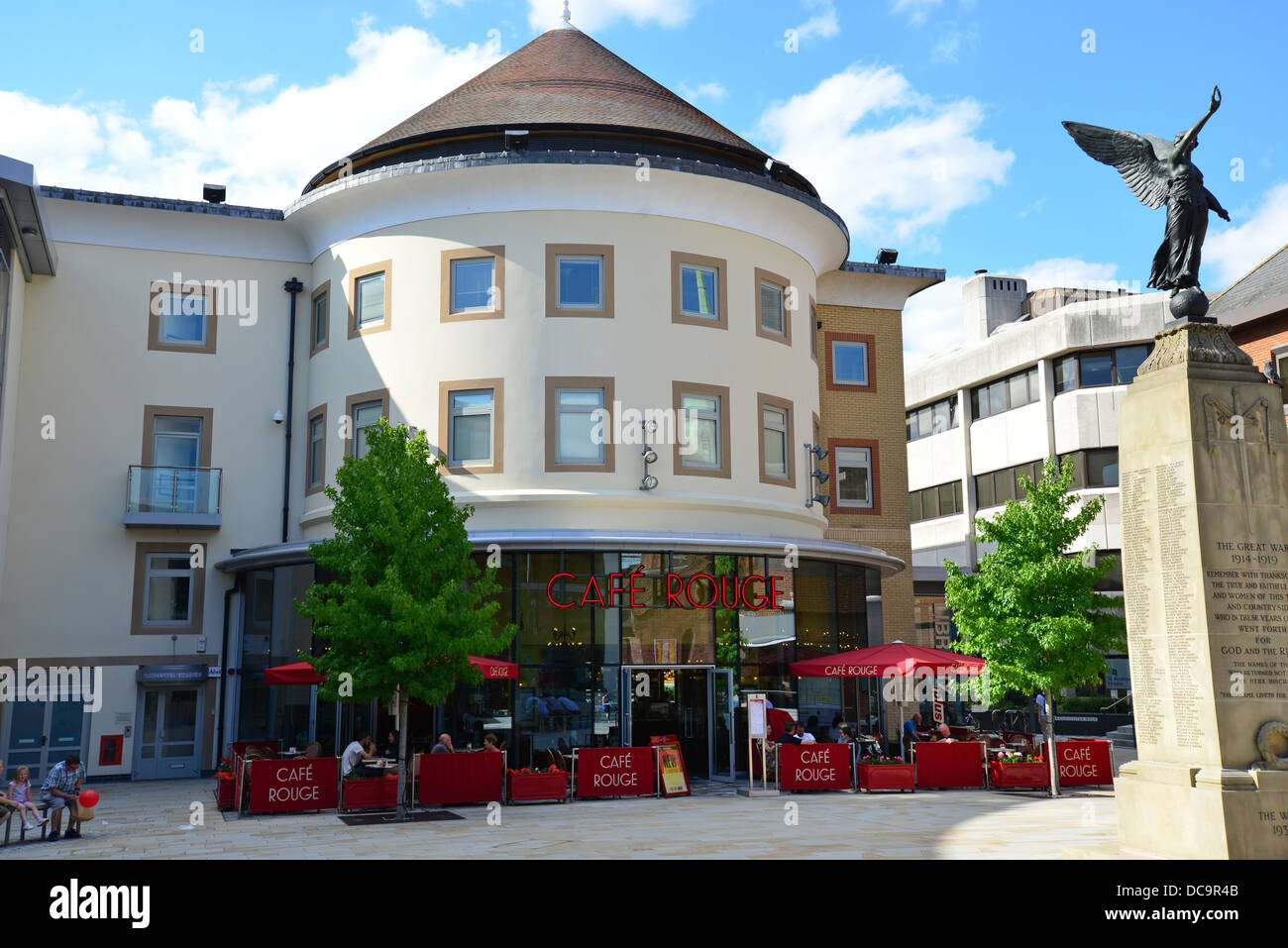 Café Rouge restaurant and war memorial, Woking Town Square, Woking ...