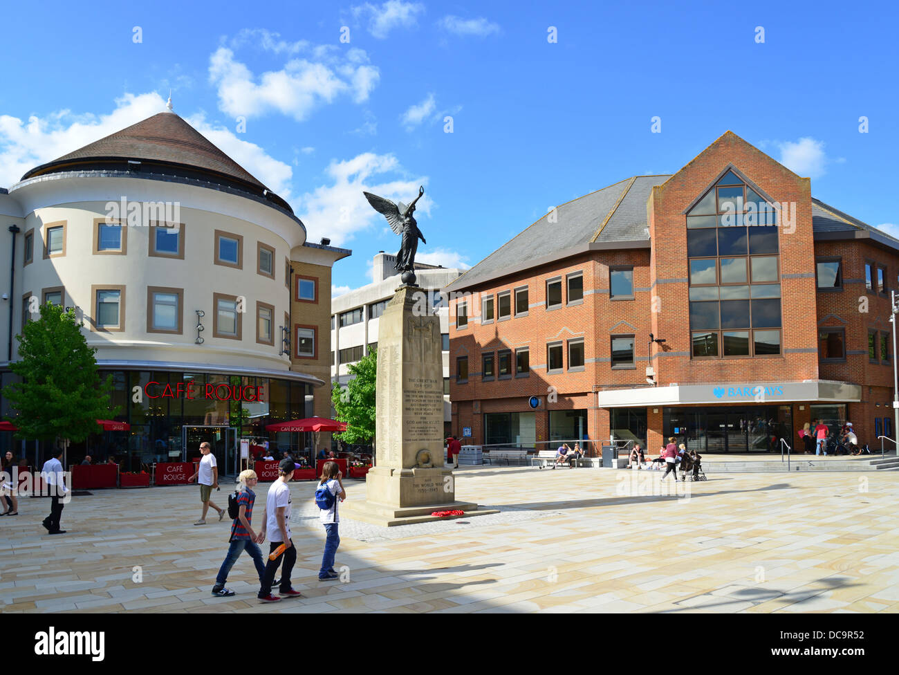 Café Rouge restaurant and war memorial, Woking Town Square, Woking ...