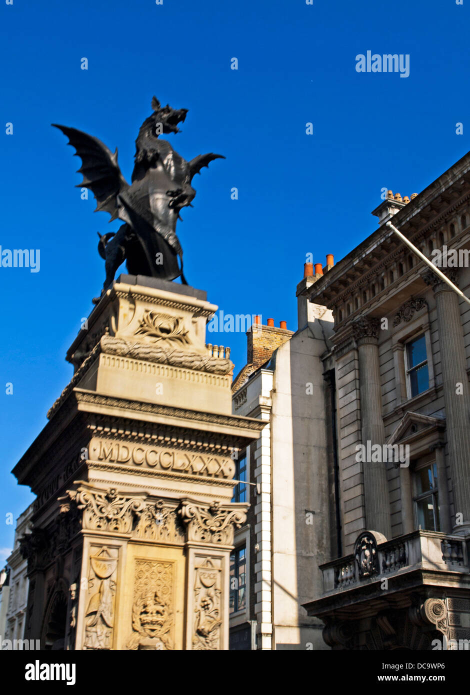 Horace Jones' Temple Bar marker topped by Charles Bell Birch's heraldic ...