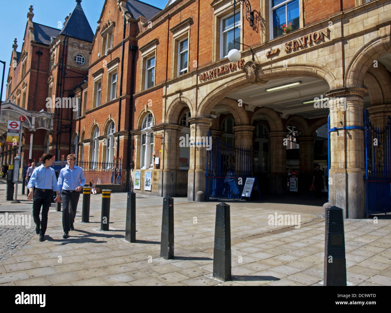 Main entrance to Marylebone Station, City of Westminster, London ...