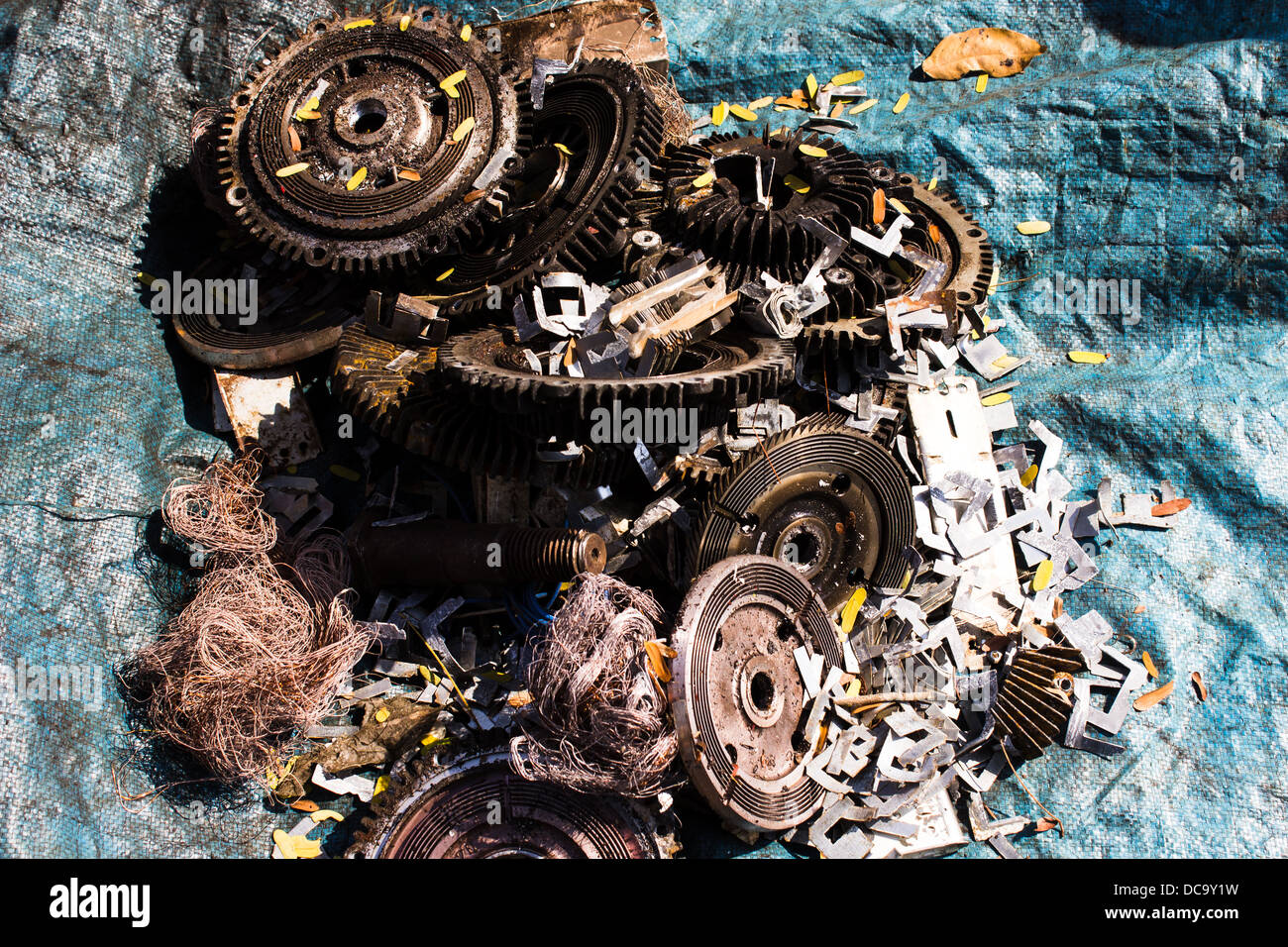 Scrap rust hi-res stock photography and images - Alamy