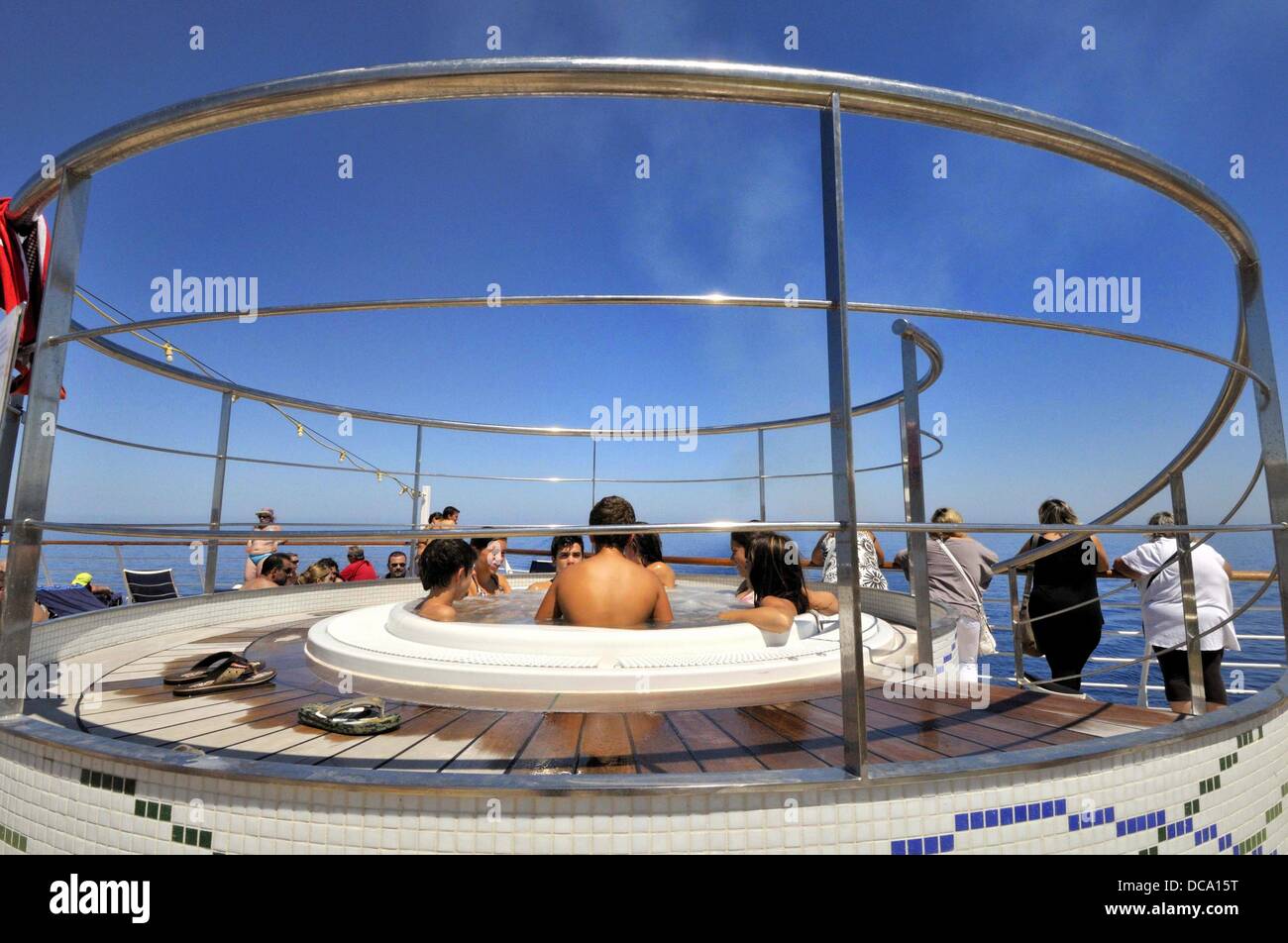 Cruise ship, jacuzzi Stock Photo - Alamy