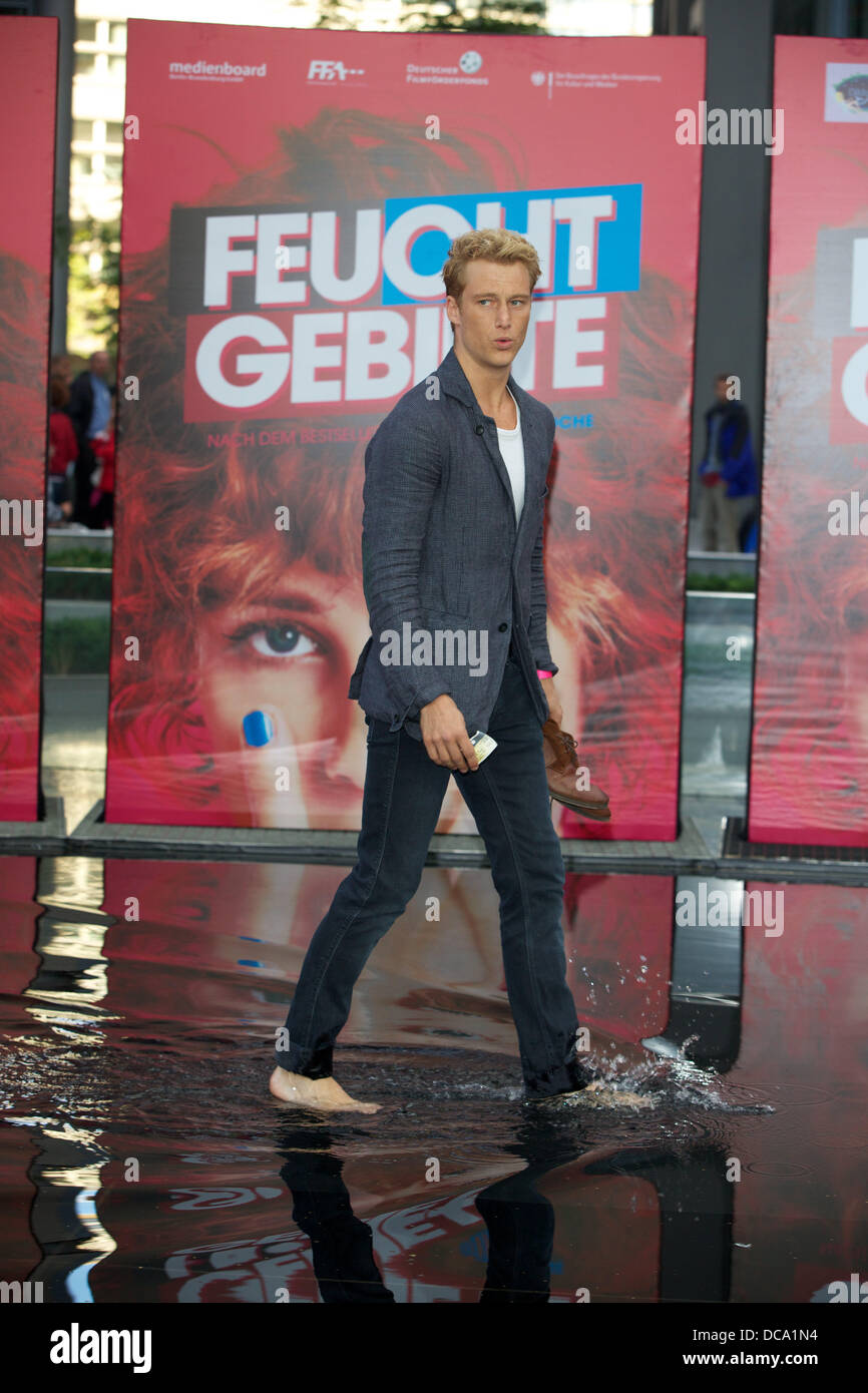 Berlin, Germany. 13th Aug, 2013. German actor Alexander Fehling arrives ...