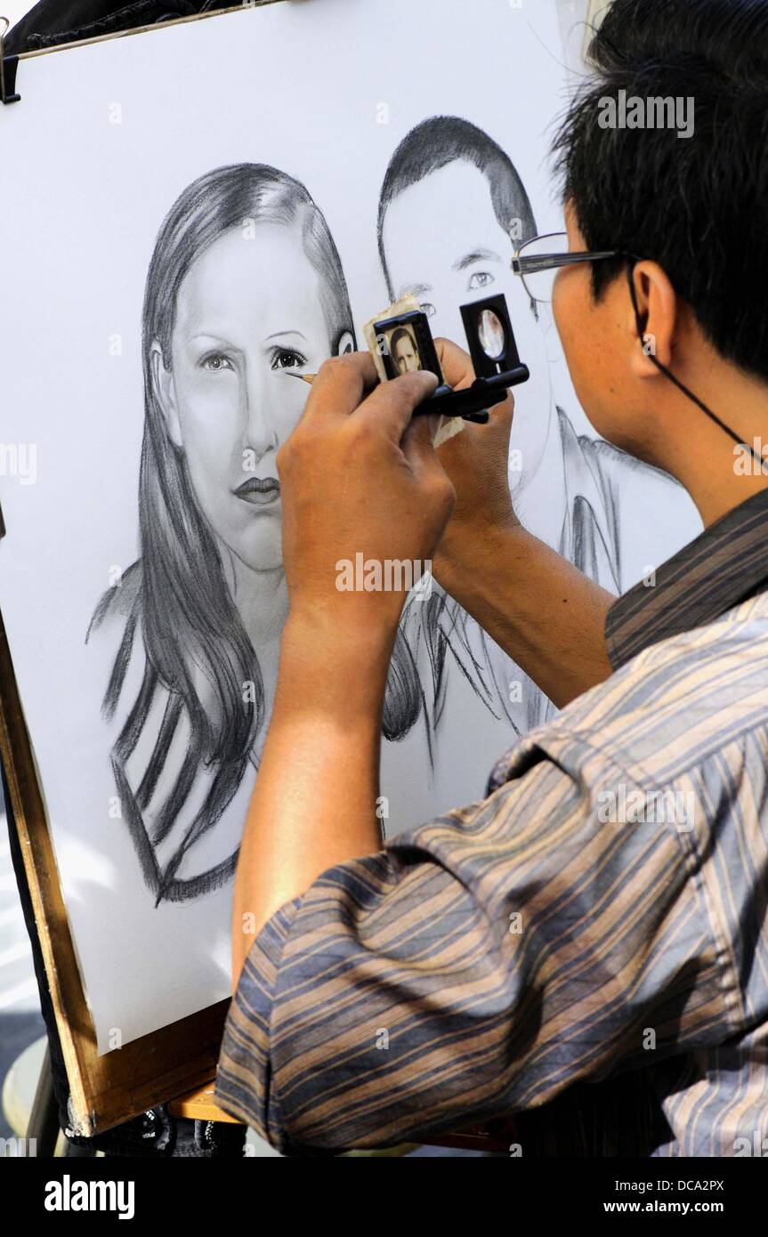 Two artist portraits hi-res stock photography and images - Alamy