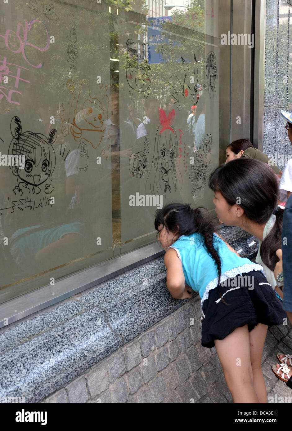 Tokyo, Japan. 14th Aug, 2013. Popular manga characters scribbled by ...