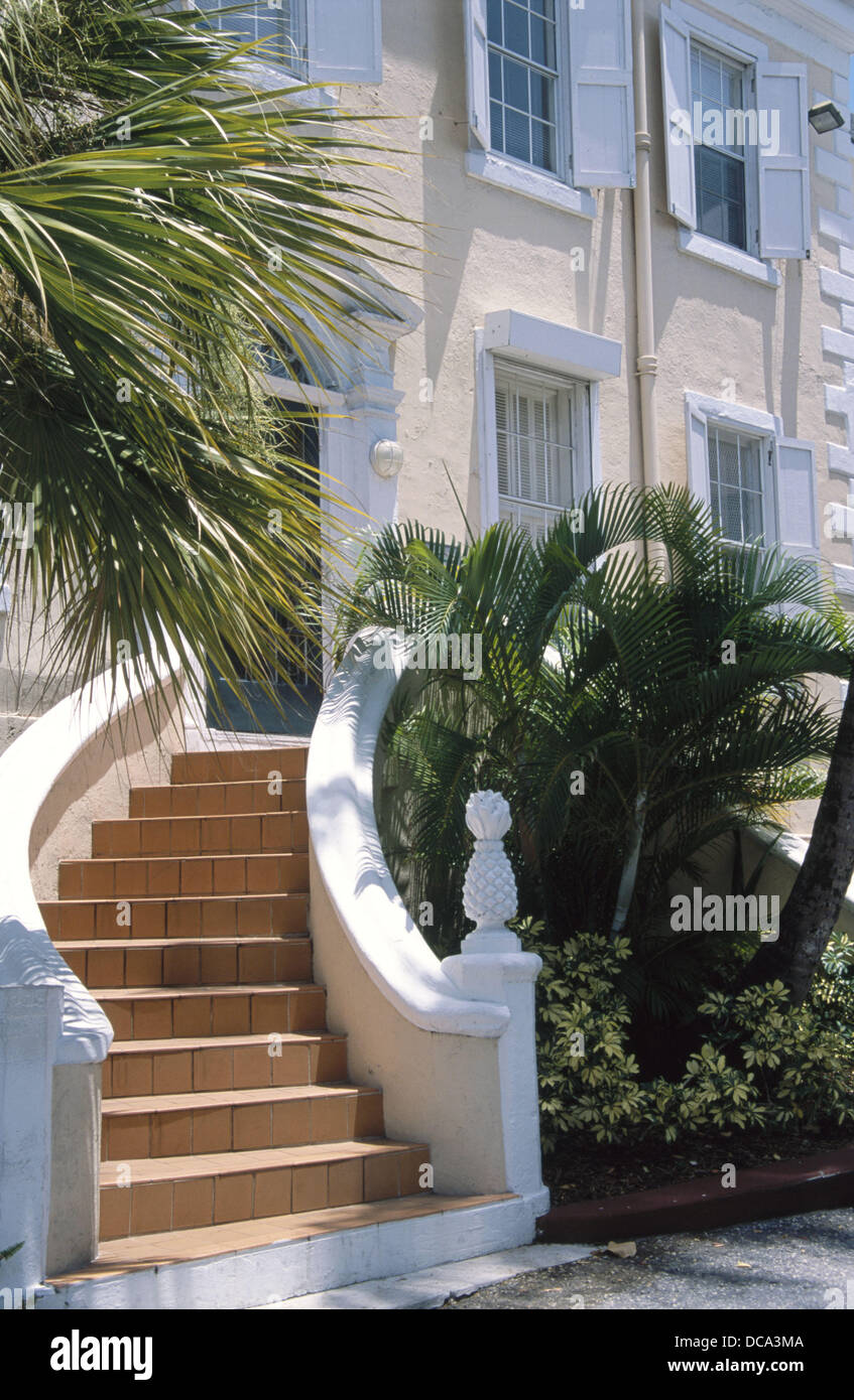 Nassau bahamas building center hi-res stock photography and images - Alamy