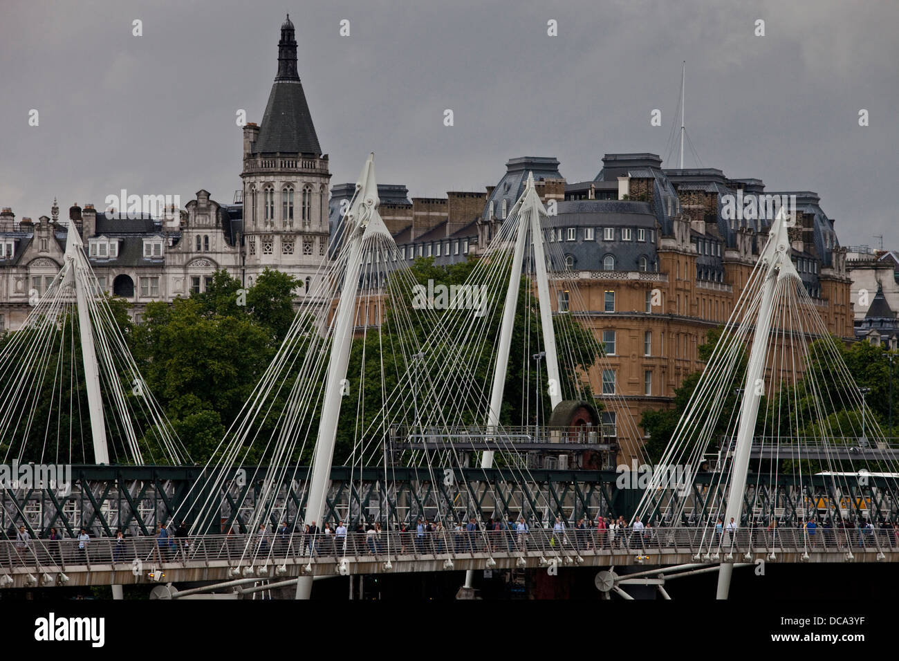 Bridges of london hi-res stock photography and images - Alamy