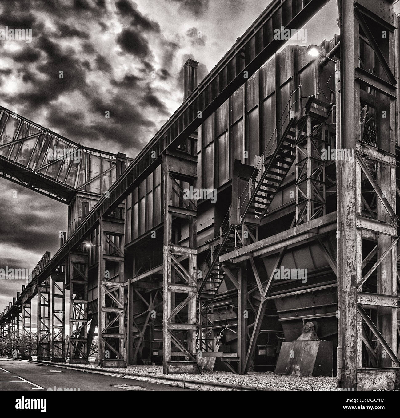 Sheffield steelworks hi-res stock photography and images - Alamy