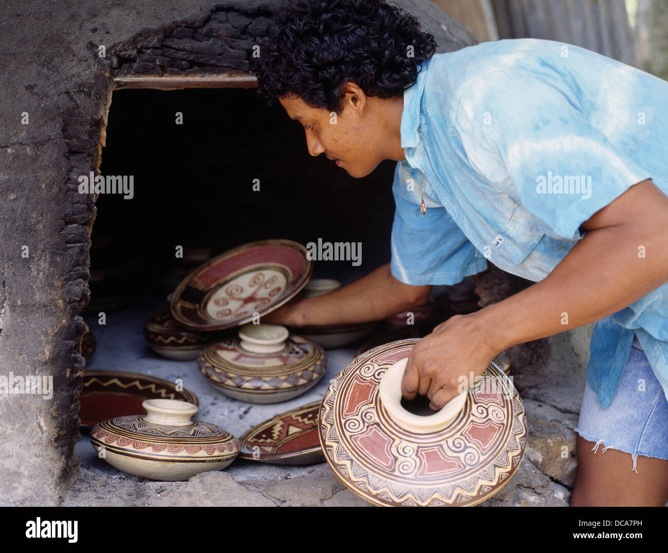 Costa rica pottery hi-res stock photography and images - Alamy