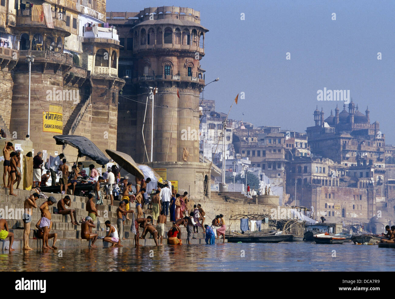 Hindu city on the ganges hi-res stock photography and images - Alamy