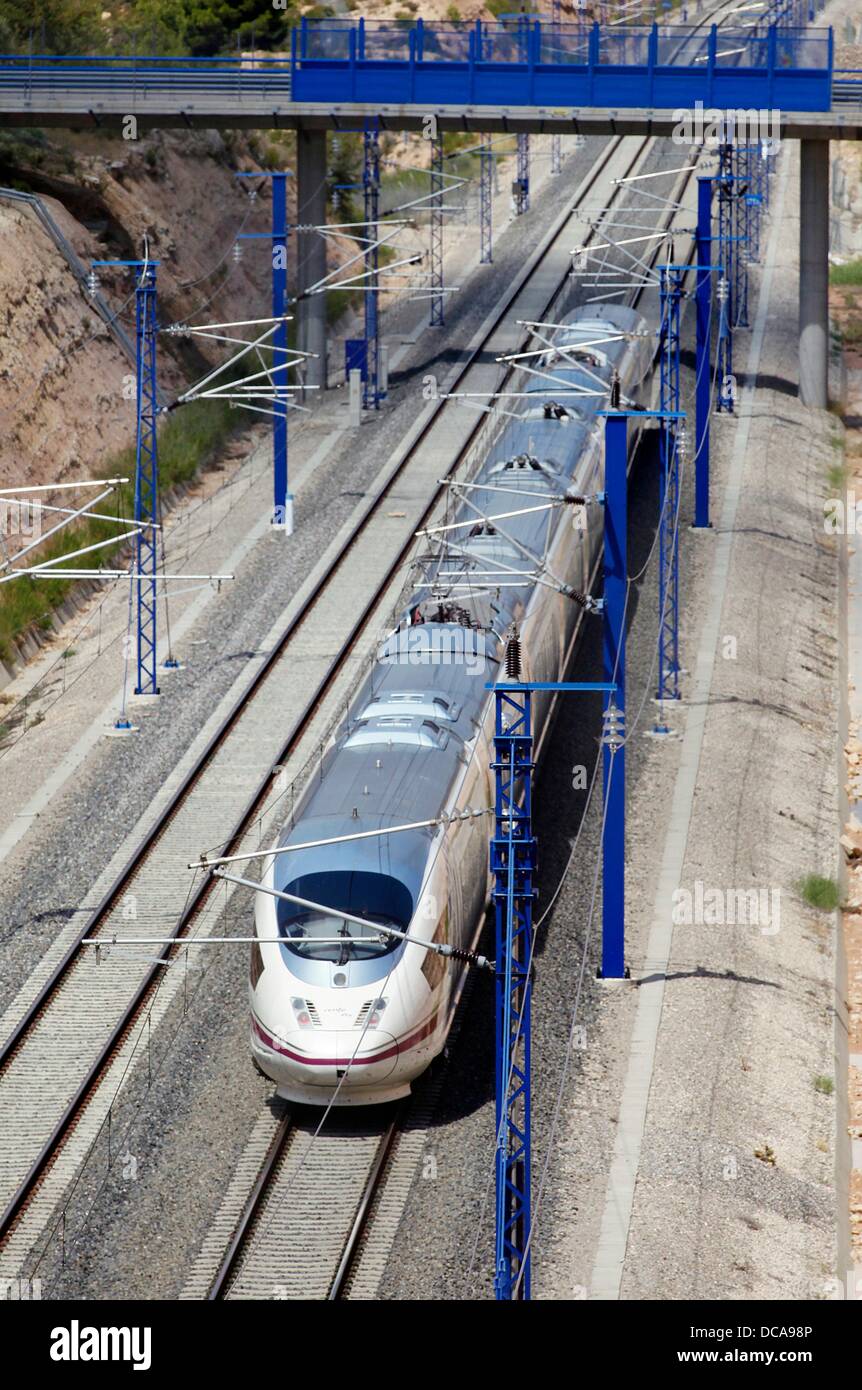 Ave 103 train hi-res stock photography and images - Alamy