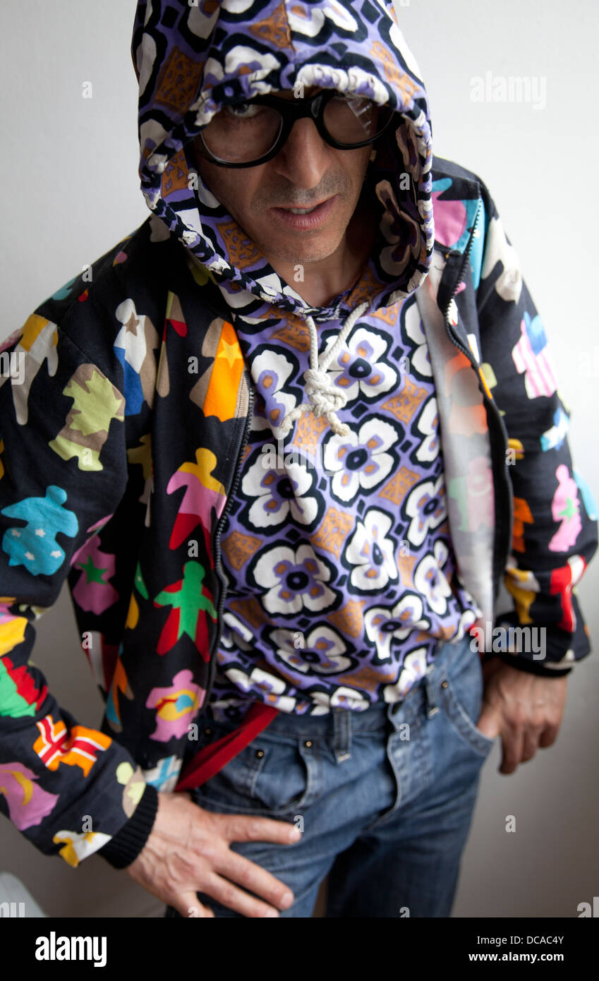 Clashing colours hi-res stock photography and images - Alamy