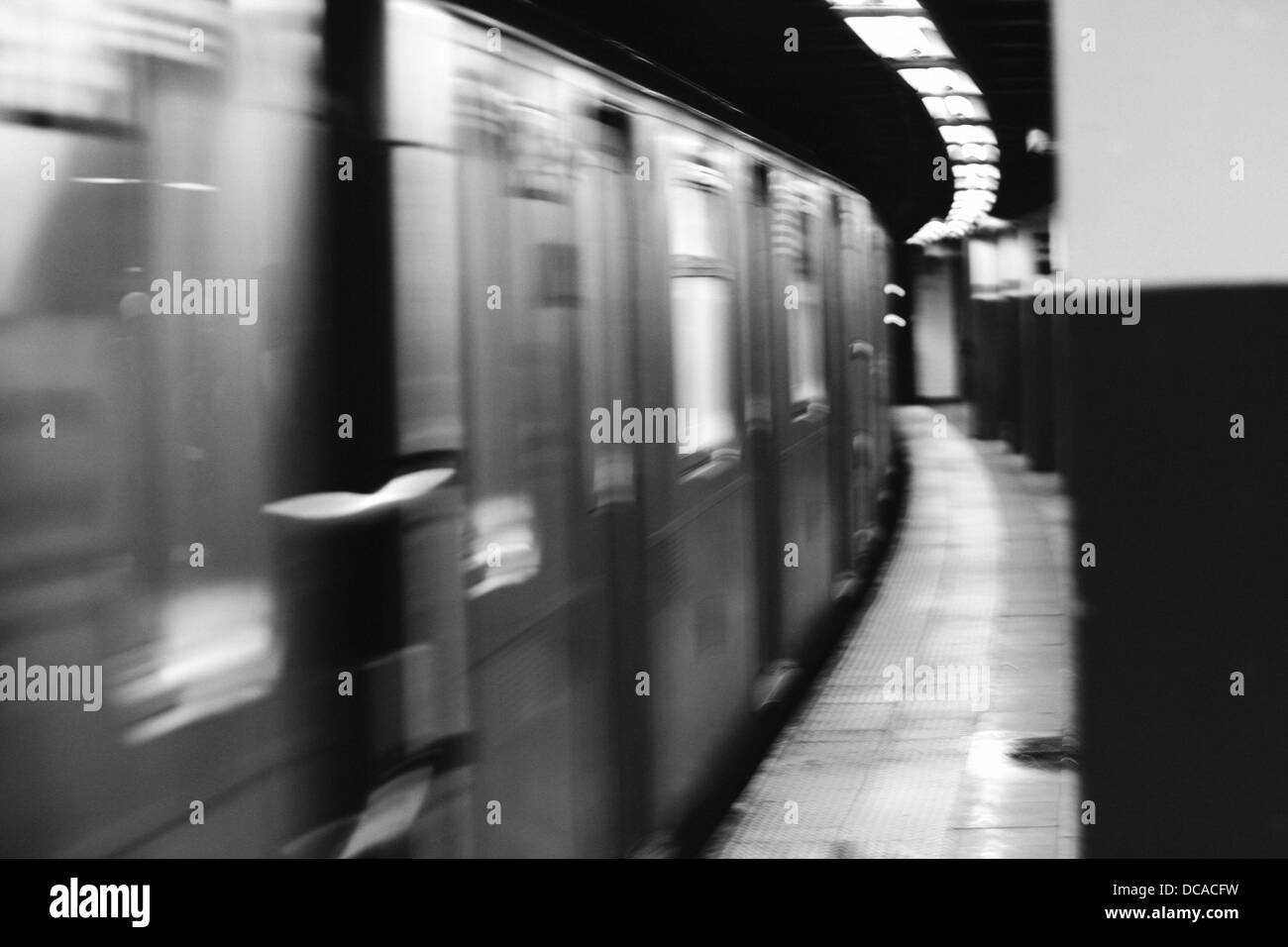 Black and white nyc subway hi-res stock photography and images - Alamy