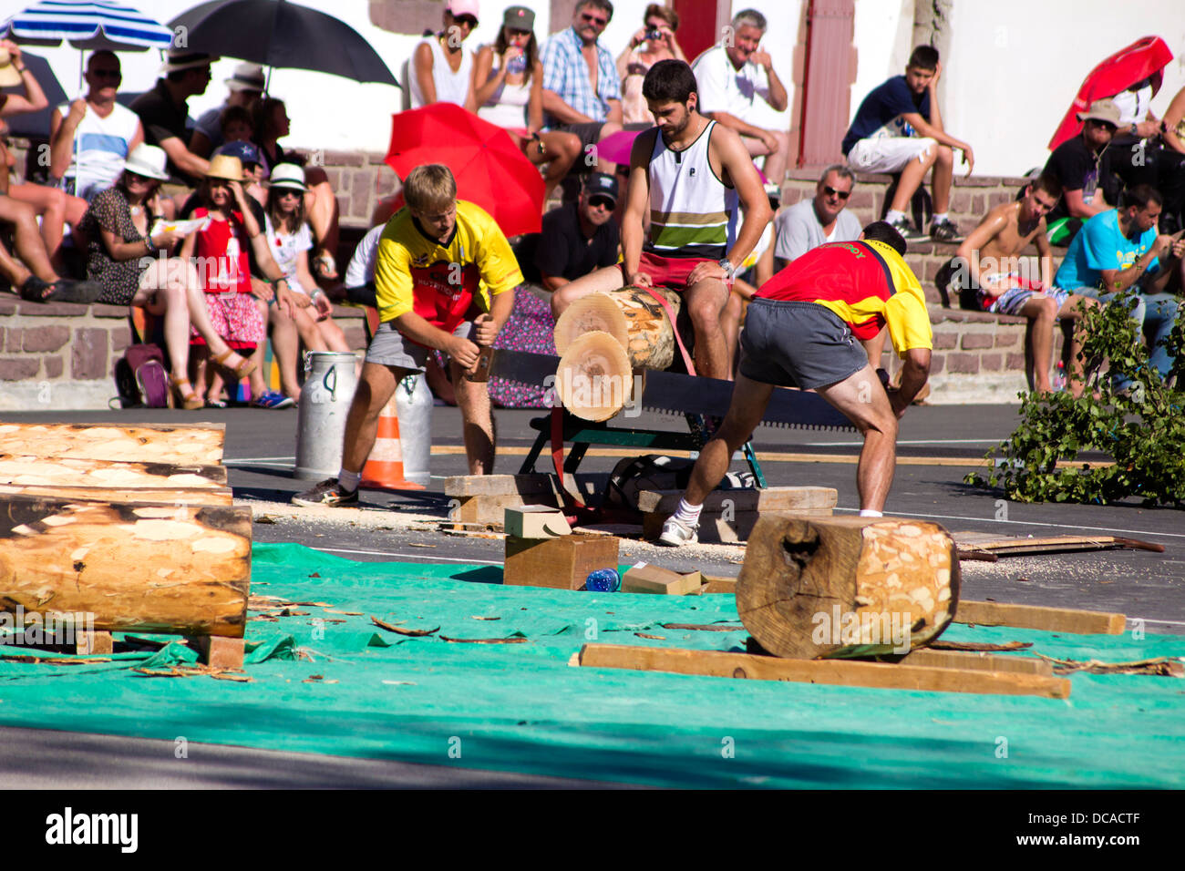 Stone lifting basque country hi-res stock photography and images - Alamy